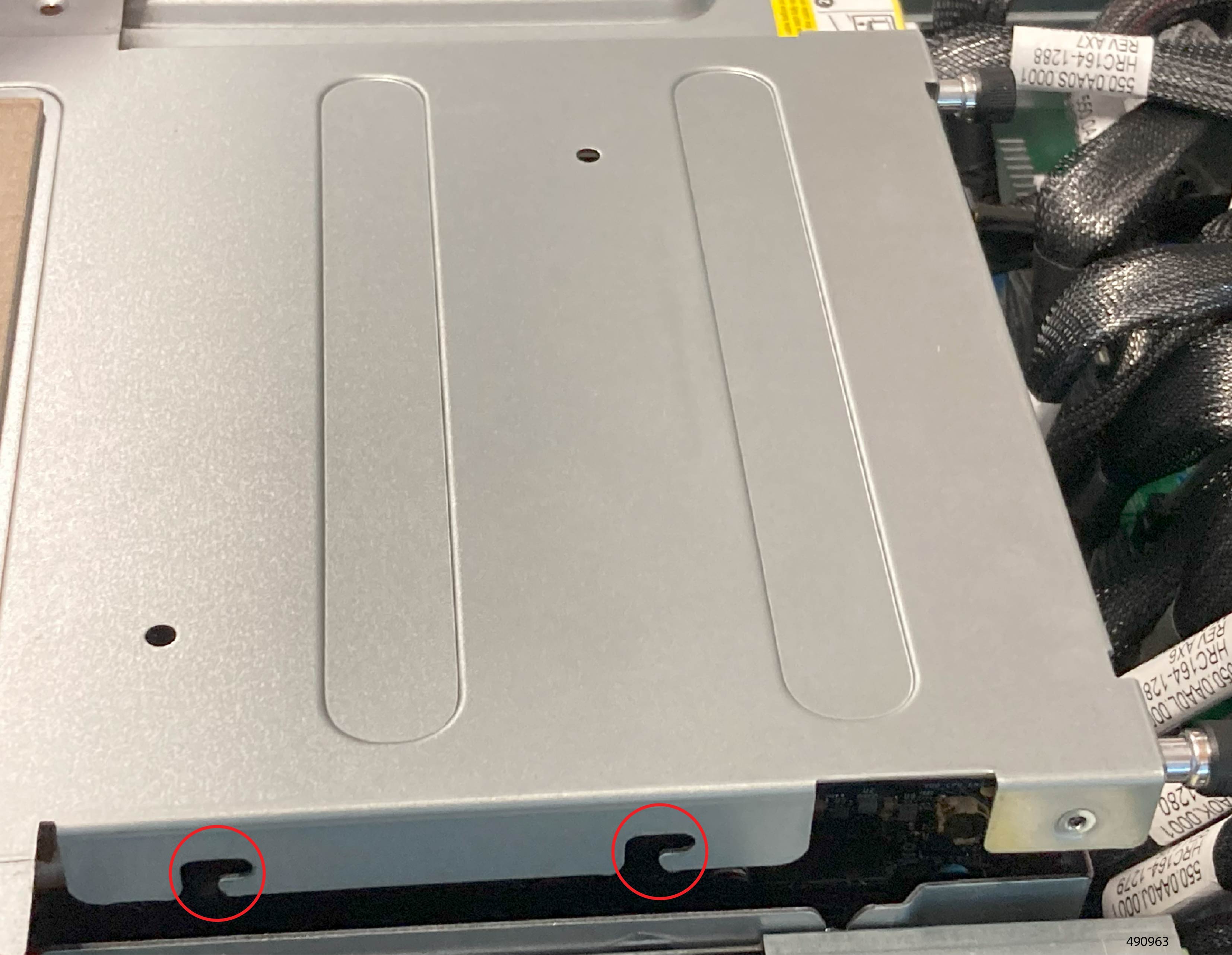 Cisco UCS C885A M8 Server Installation and Service Guide - Maintaining ...