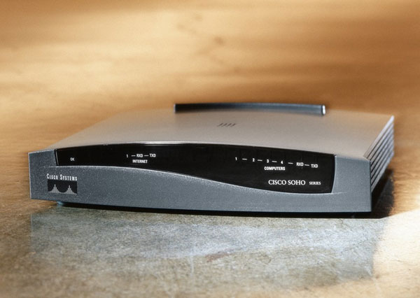 Cisco SOHO 91 Ethernet Broadband Router Product Views - Cisco Systems